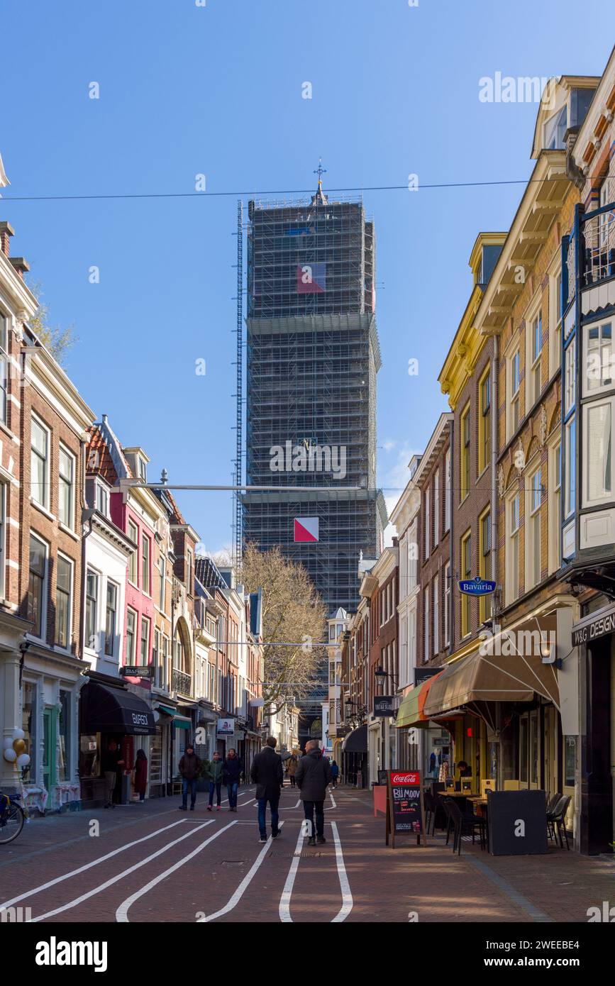 Zadelstraat (Saddle Street) and the Dom Tower covered in scaffolding ...