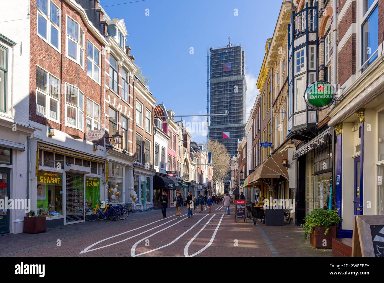Zadelstraat (Saddle Street) and the Dom Tower covered in scaffolding ...