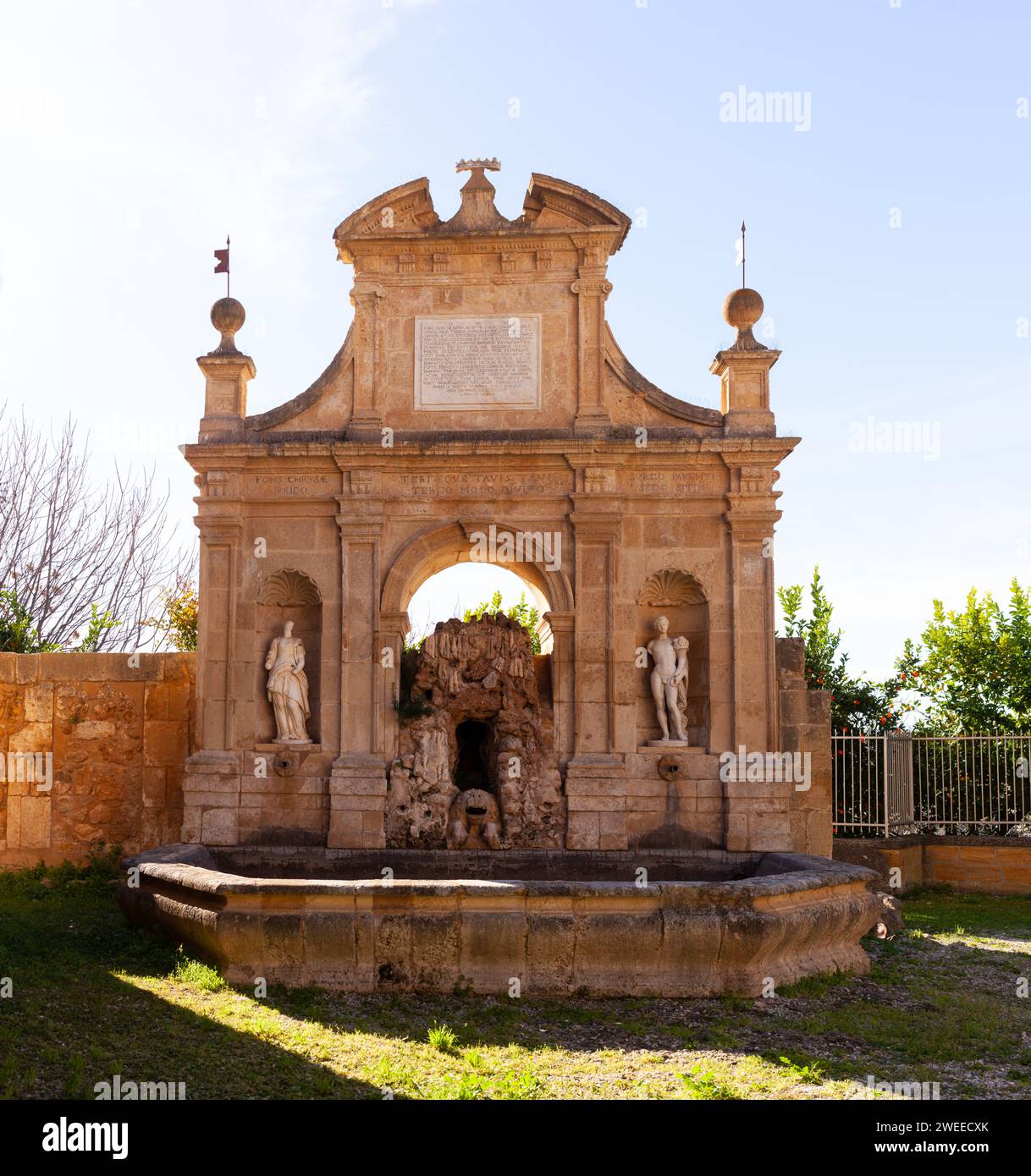 The fountain of nymphs hi-res stock photography and images - Alamy