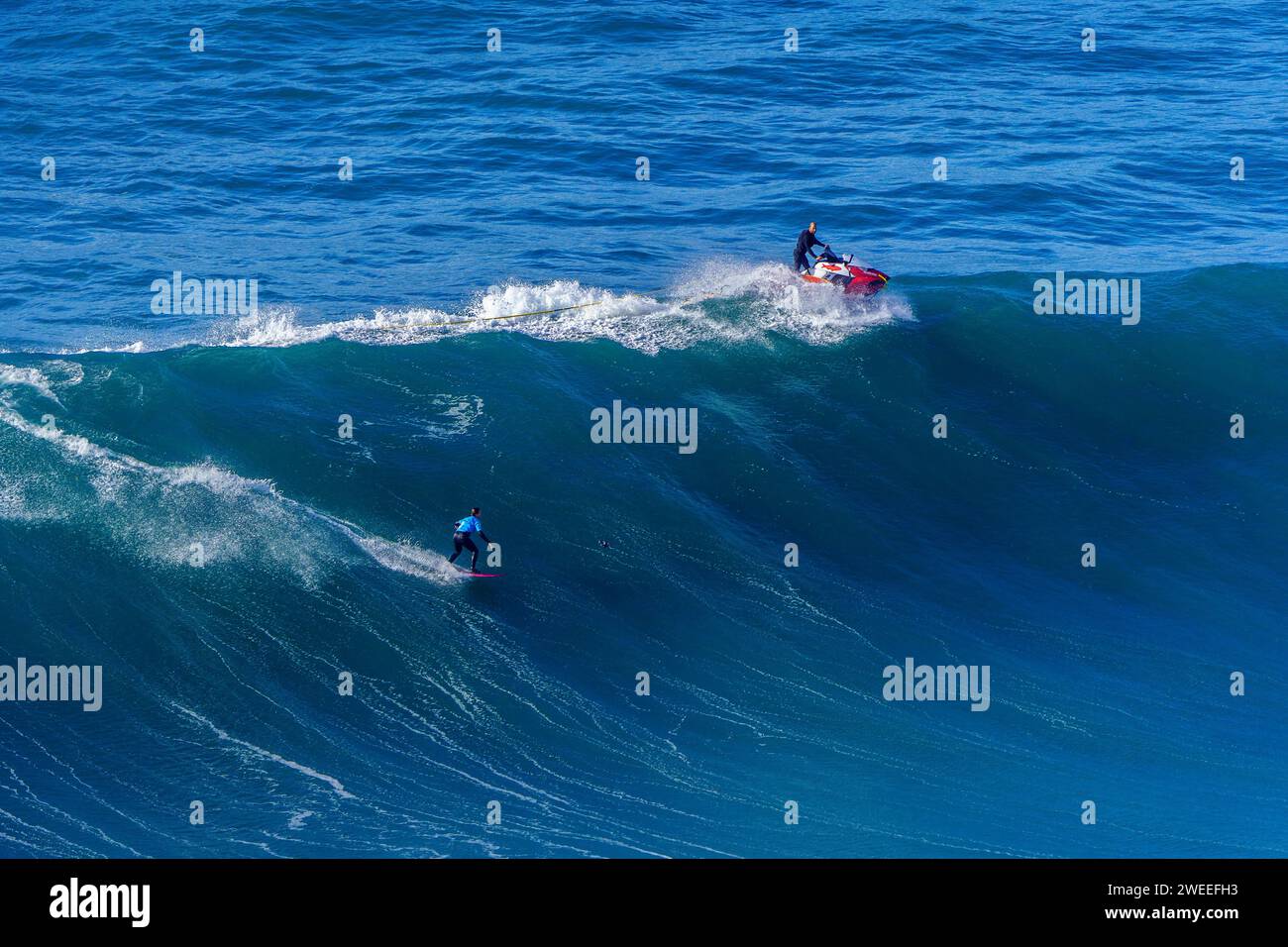 Nazare big wave surf spot hi-res stock photography and images - Alamy