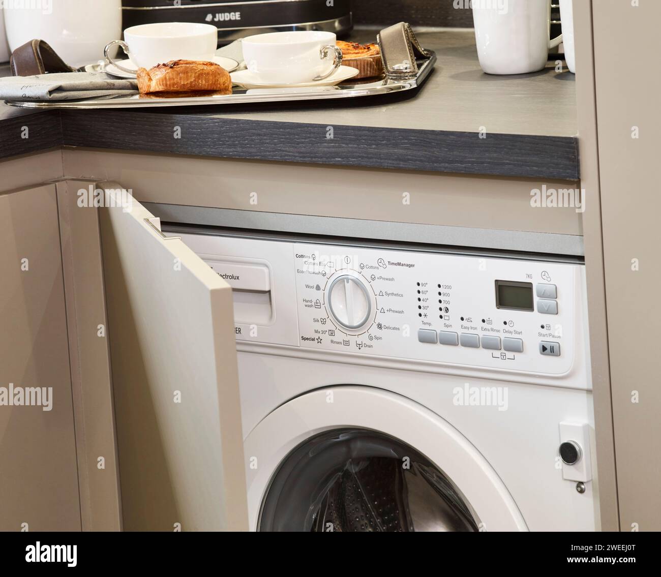 Open cupboard door hi-res stock photography and images - Alamy