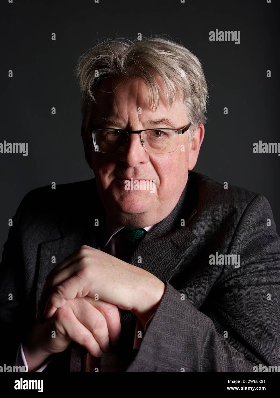 Robert hardman queen of the world hi-res stock photography and images - Alamy