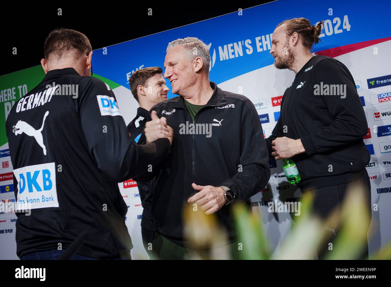 Danish coach Nikolaj Jacobsen and German coach Alfred Gislason during ...