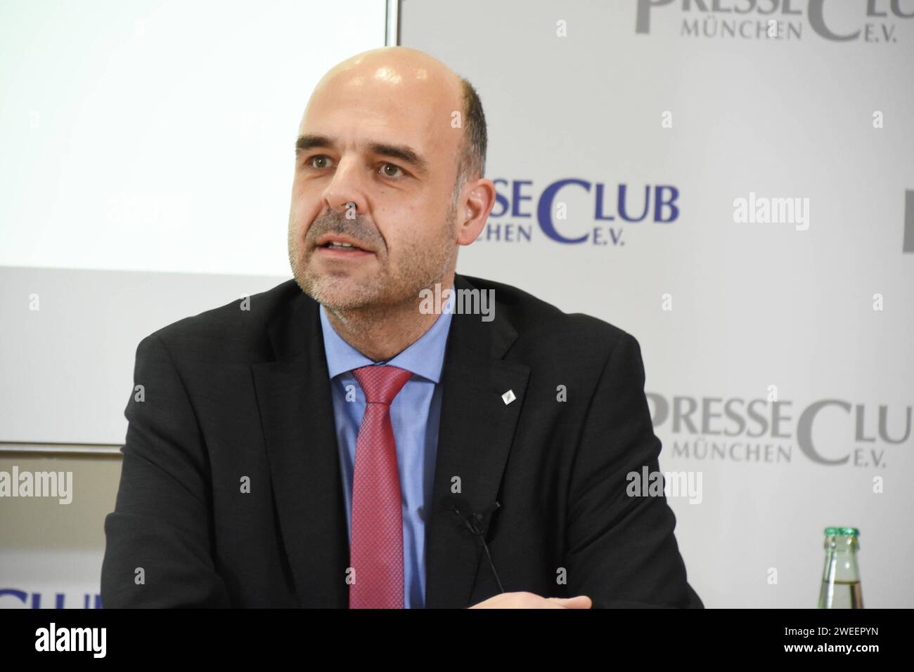 Bernhard Taubenberger, Studienleiter und Chief Communications Officer, Schoerghuber Gruppe ...