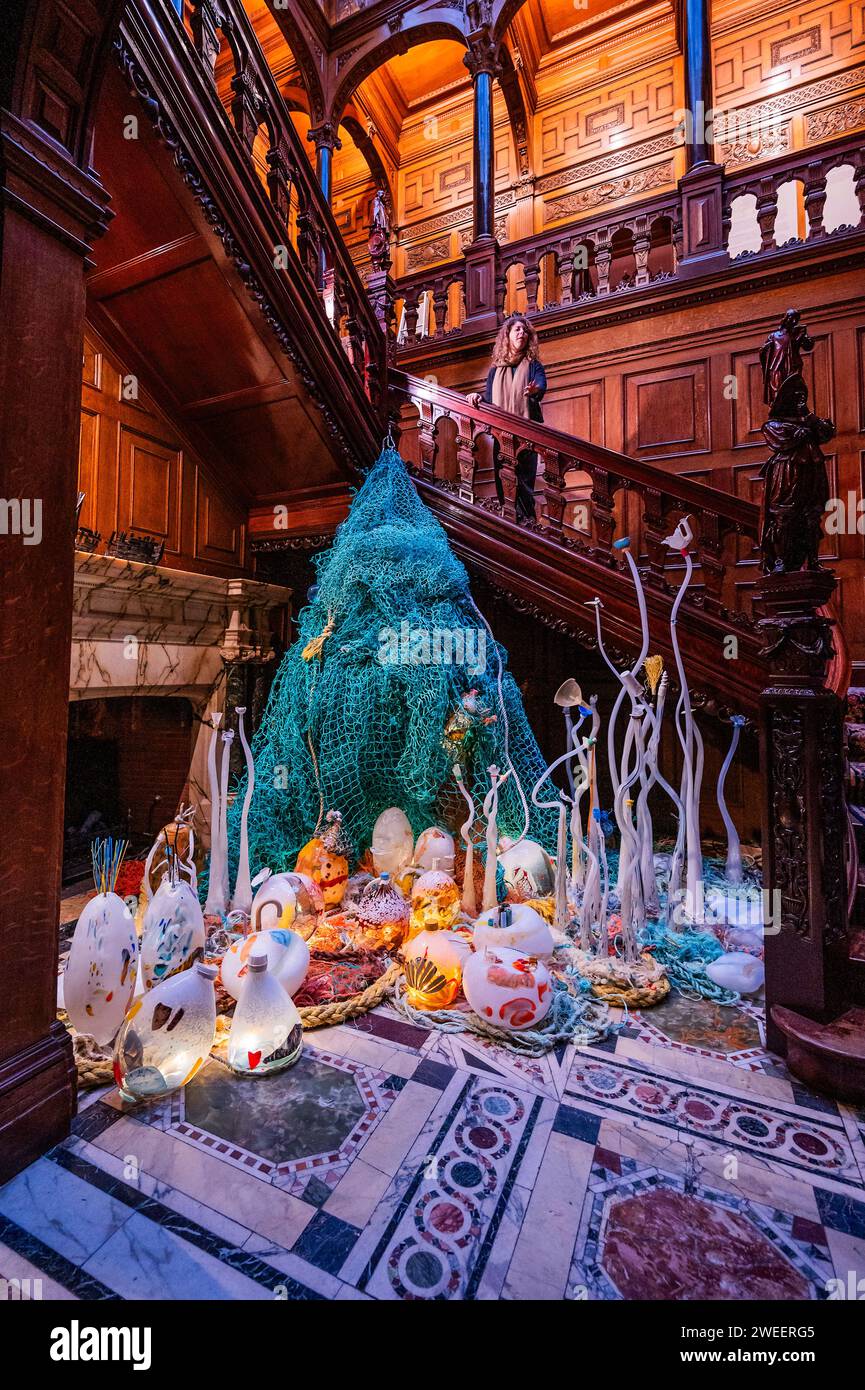 London, UK. 25th Jan, 2024. Louis Thompson & Sophie Thomas, Ghost Ocean ...