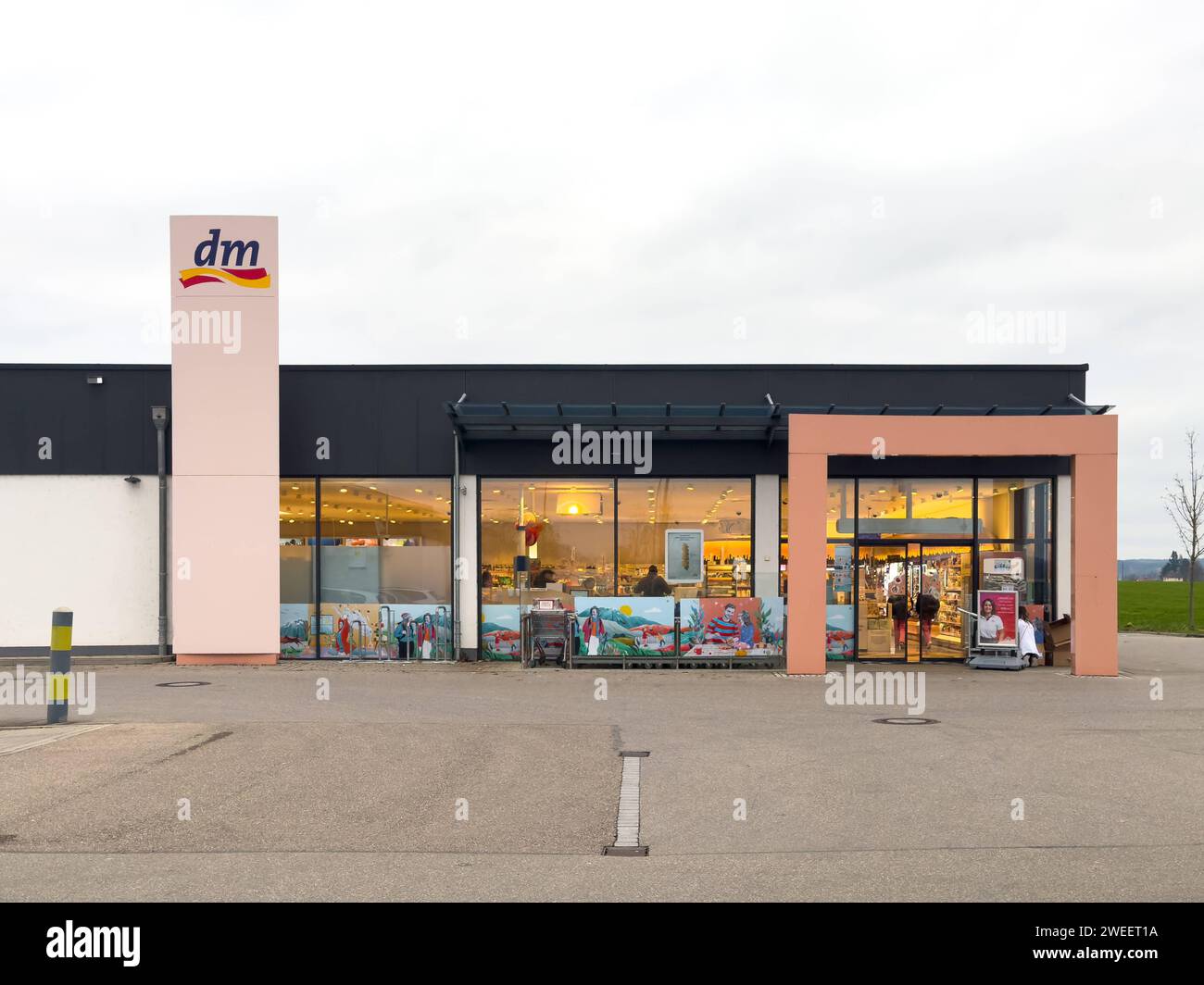 Dm filiale hi-res stock photography and images - Alamy