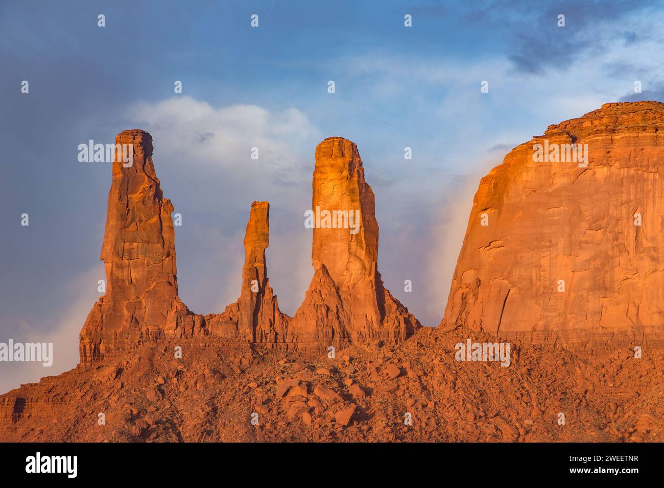 The Three Sisters, sandstone monoliths at the edge of Mitchell Mesa in ...