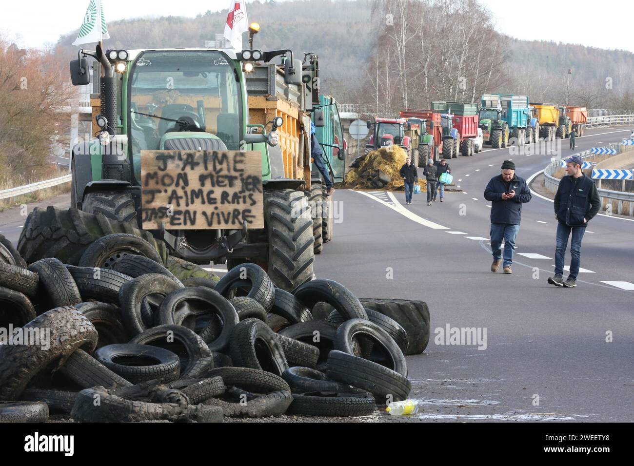 Autoroutes autoroutes hi-res stock photography and images - Alamy