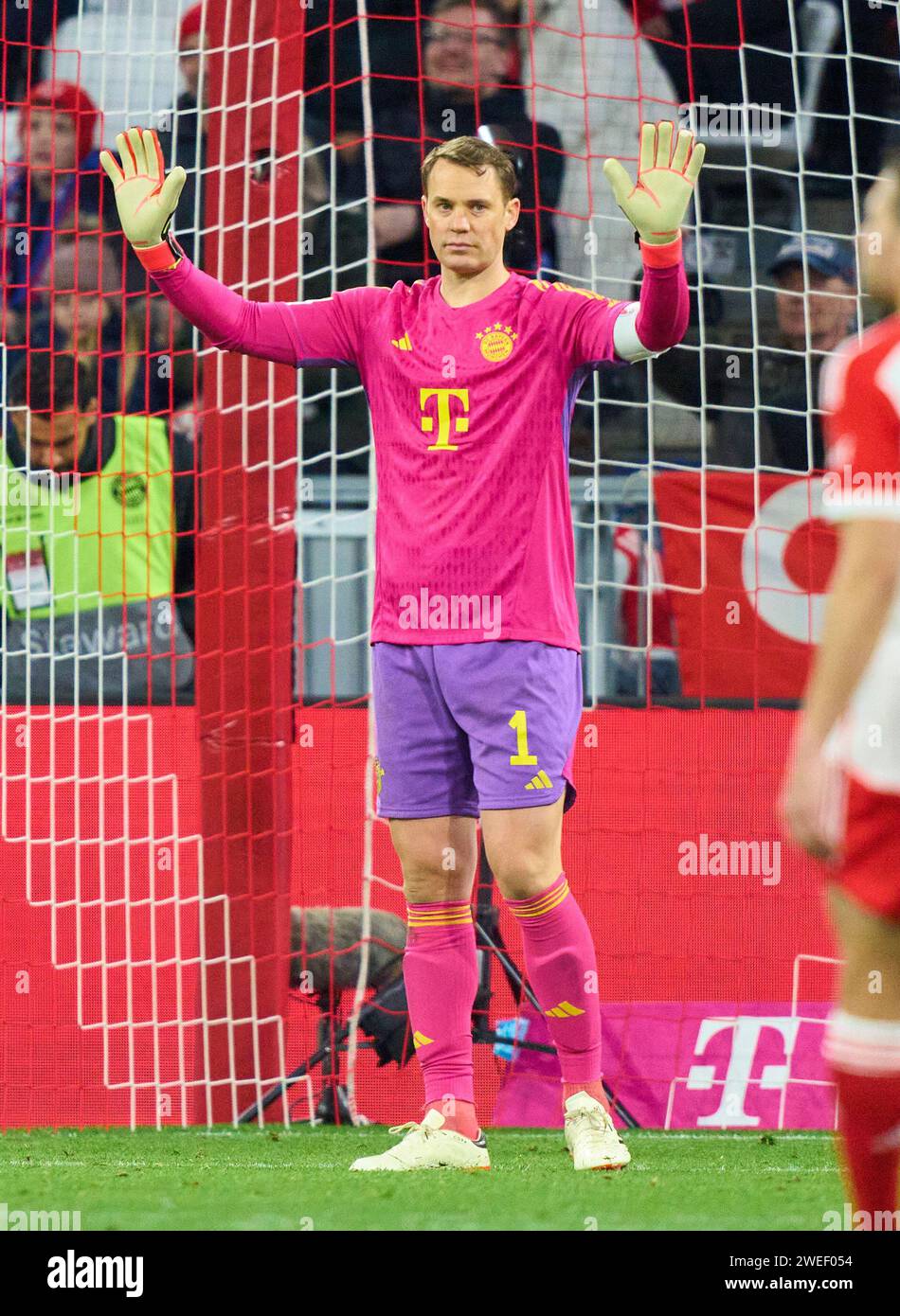 Manuel NEUER, goalkeeper FCB 1 in the catch-up match FC BAYERN MUENCHEN ...