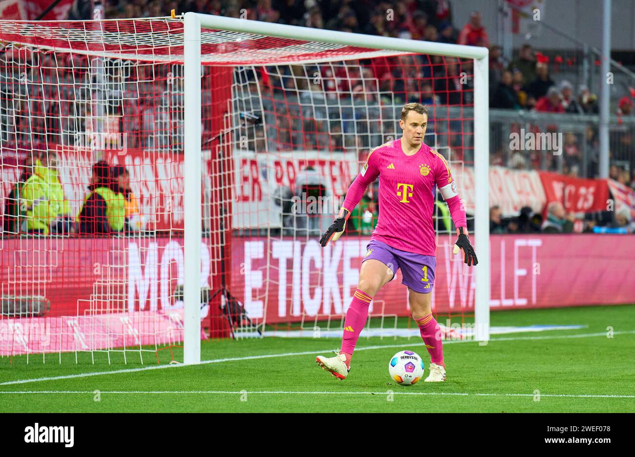 Manuel NEUER, goalkeeper FCB 1 in the catch-up match FC BAYERN MUENCHEN ...