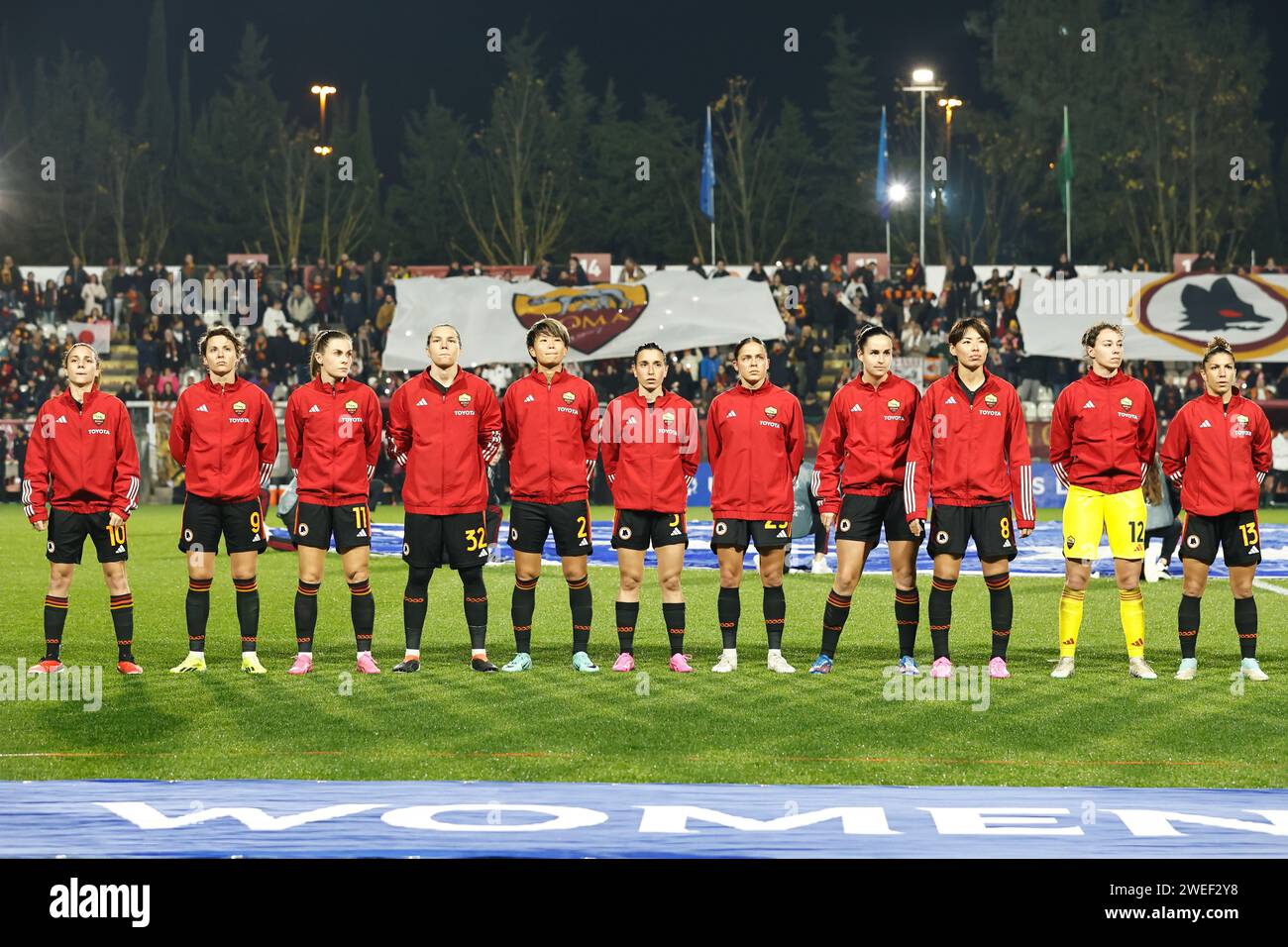 Roma, Italy. 24th Jan, 2024. Roma team group line-up (Roma) Football ...
