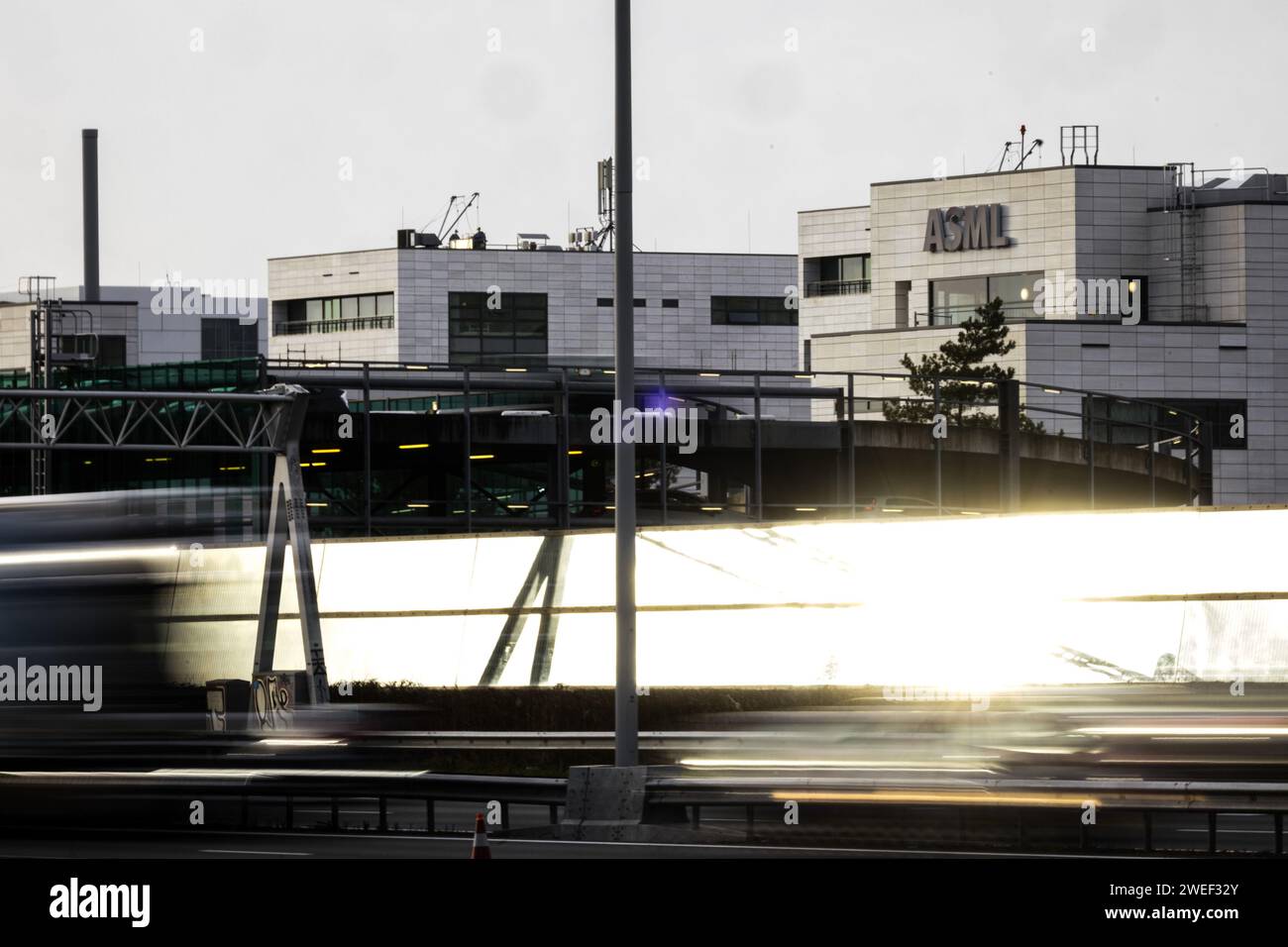 Asml machine hi-res stock photography and images - Alamy