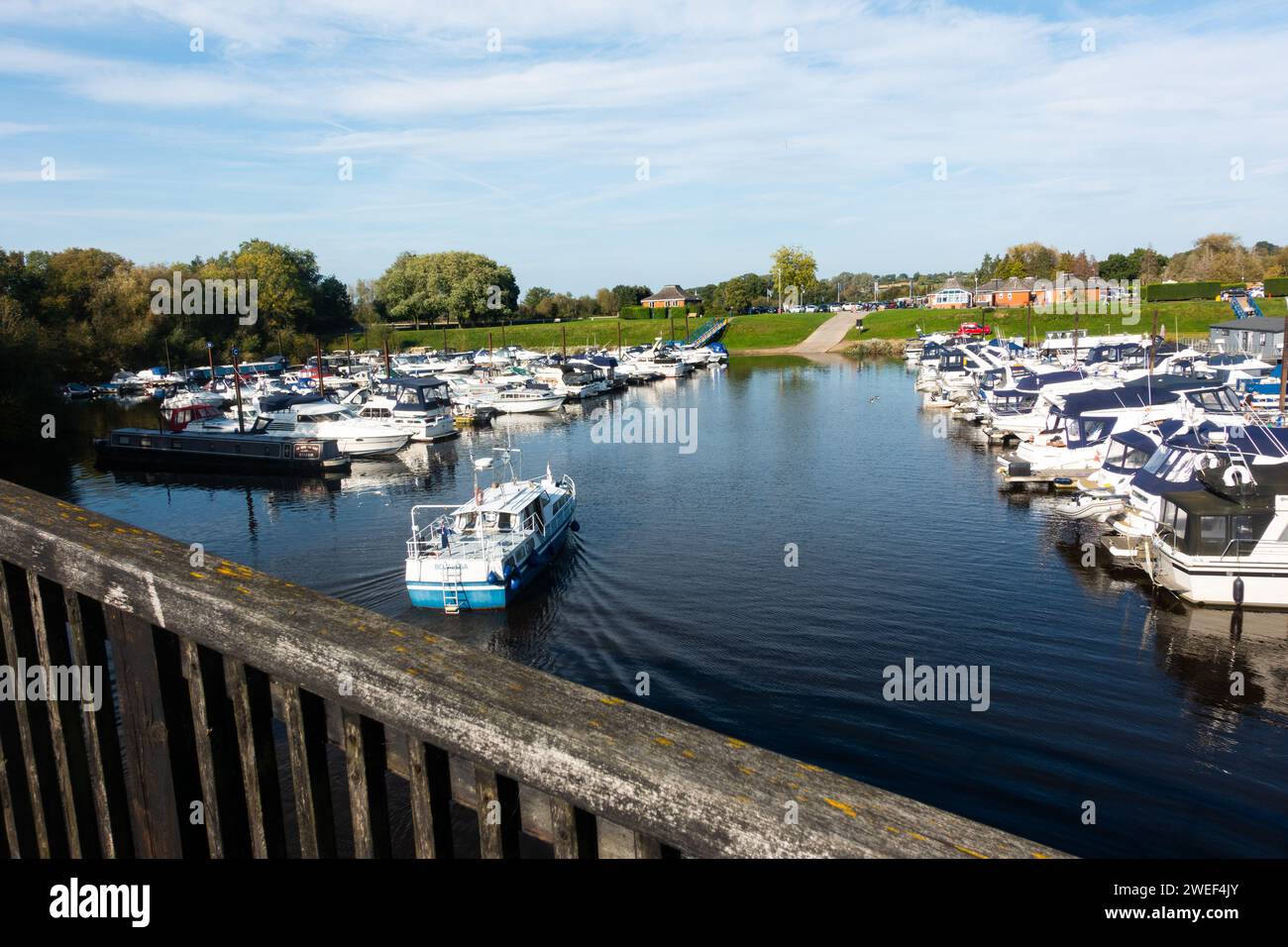 Boats on the river severn hi-res stock photography and images - Alamy