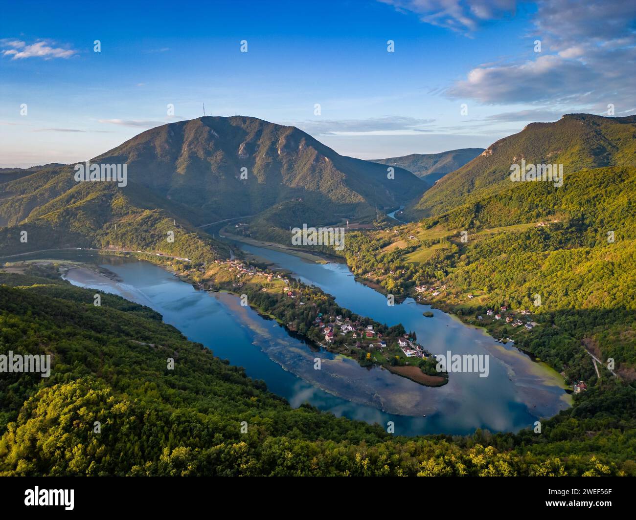Zapadna Morava meanders near Medjuvrsje, Serbia Stock Photo - Alamy