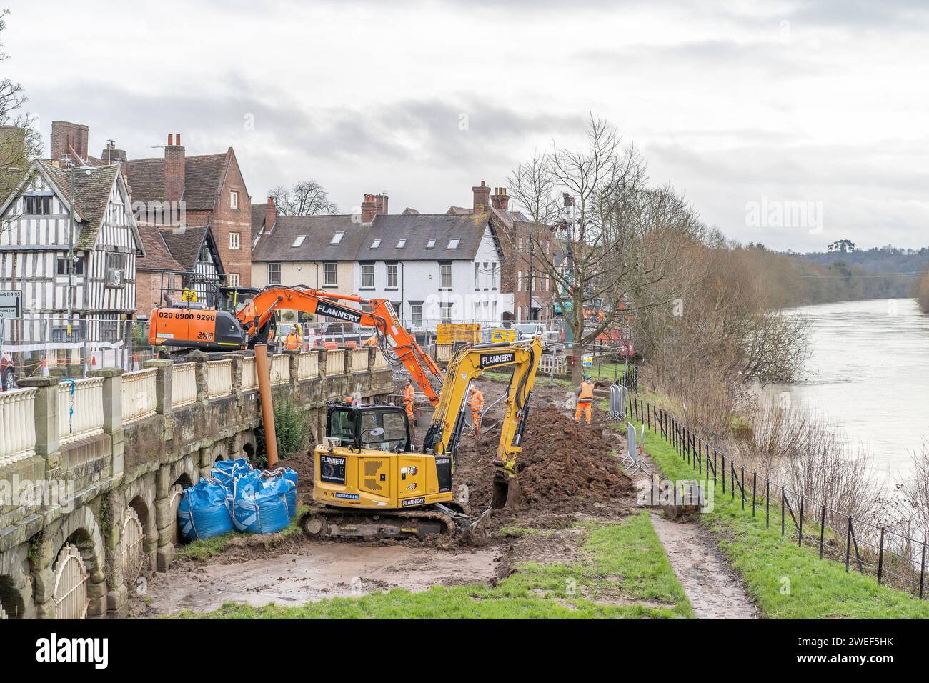 Bewdley, UK. 25th January, 2024. Contractors are busy installing the ...