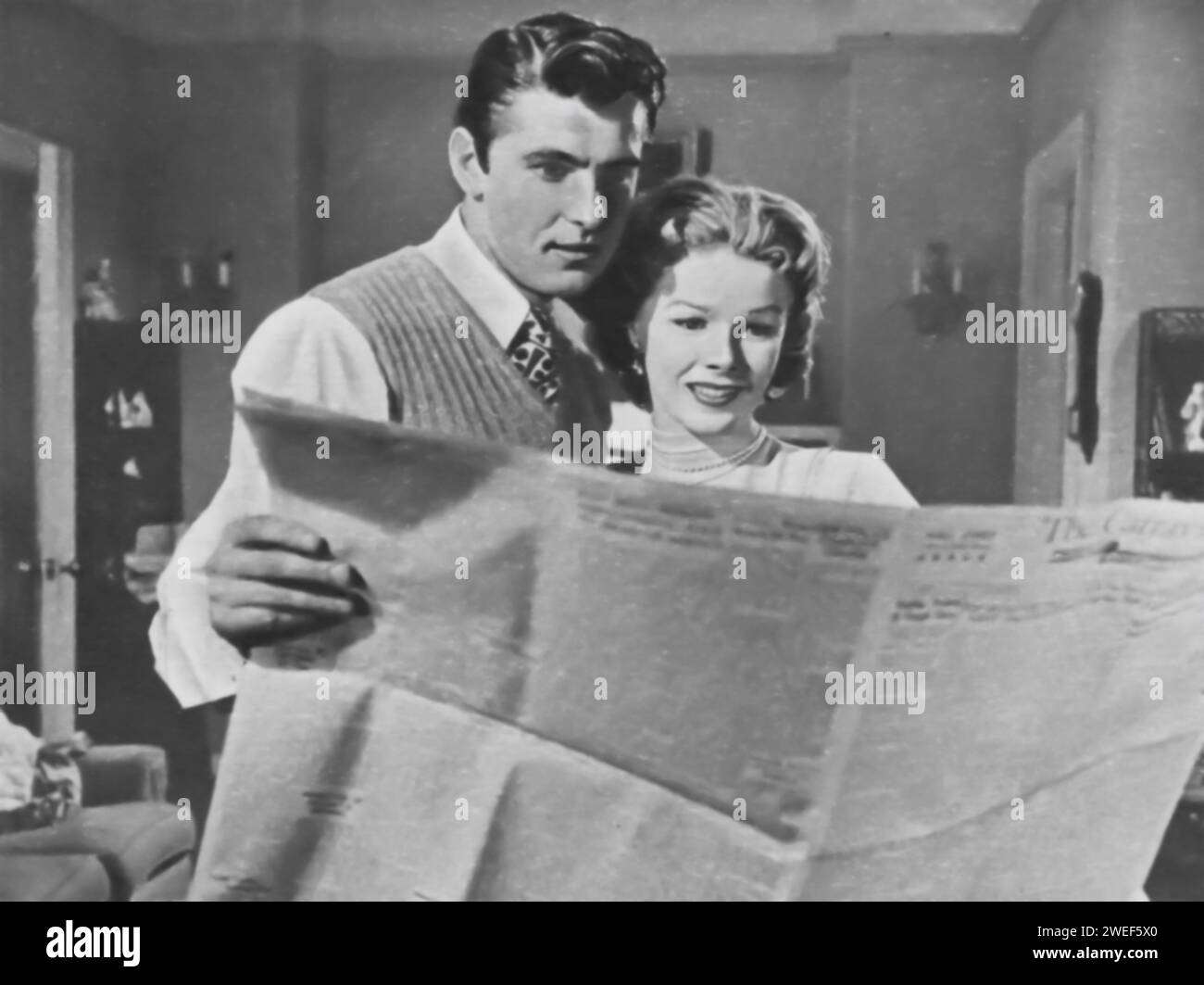 Reporter 1950s hi-res stock photography and images - Alamy