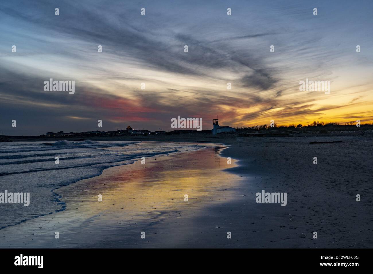 Rolling tides hi-res stock photography and images - Alamy