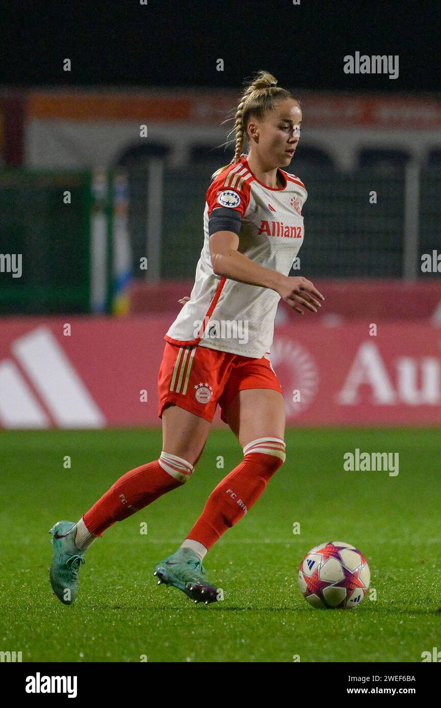 Giulia gwinn fc bayern monaco hi-res stock photography and images - Alamy