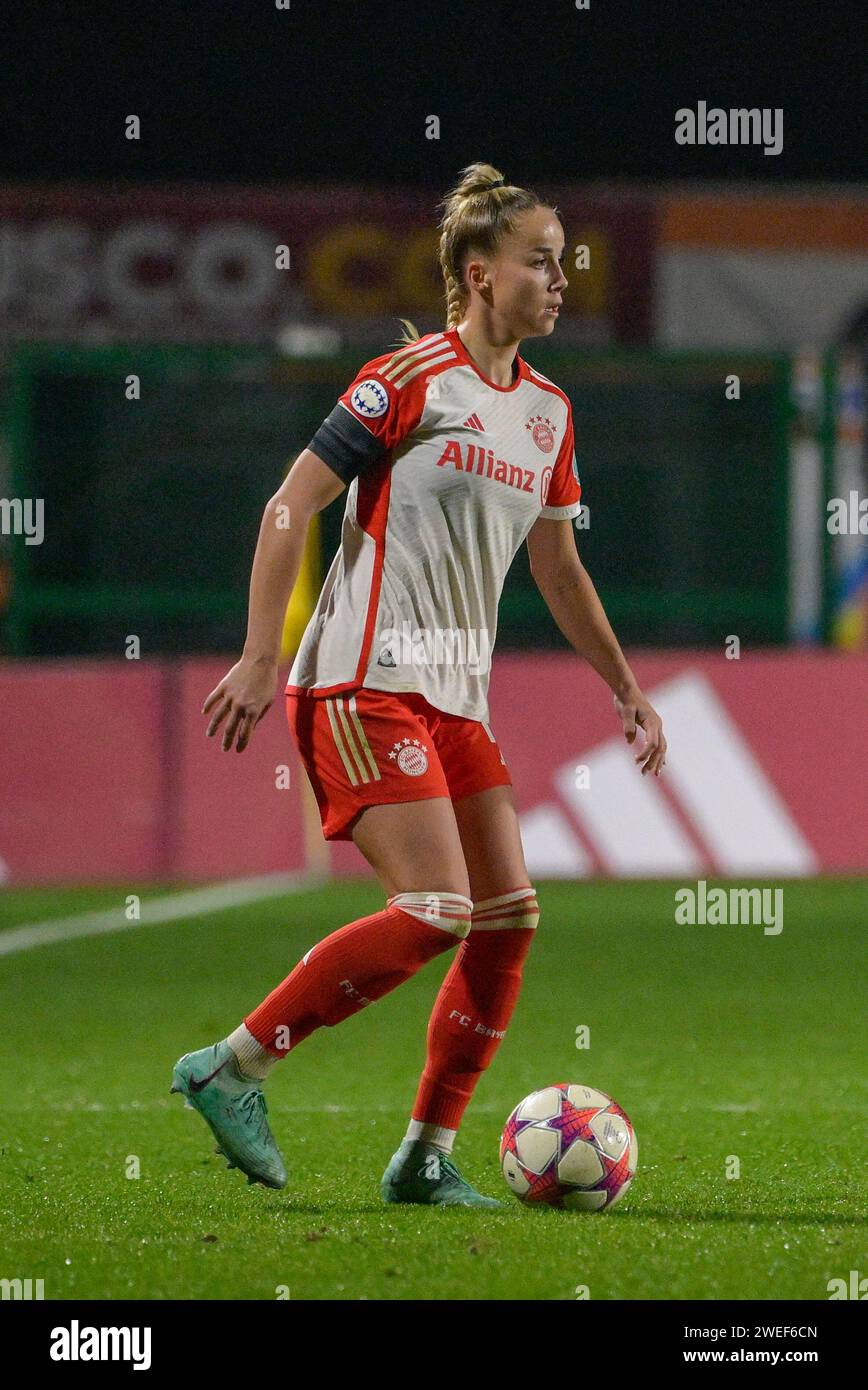 Giulia gwinn fc bayern monaco hi-res stock photography and images - Alamy