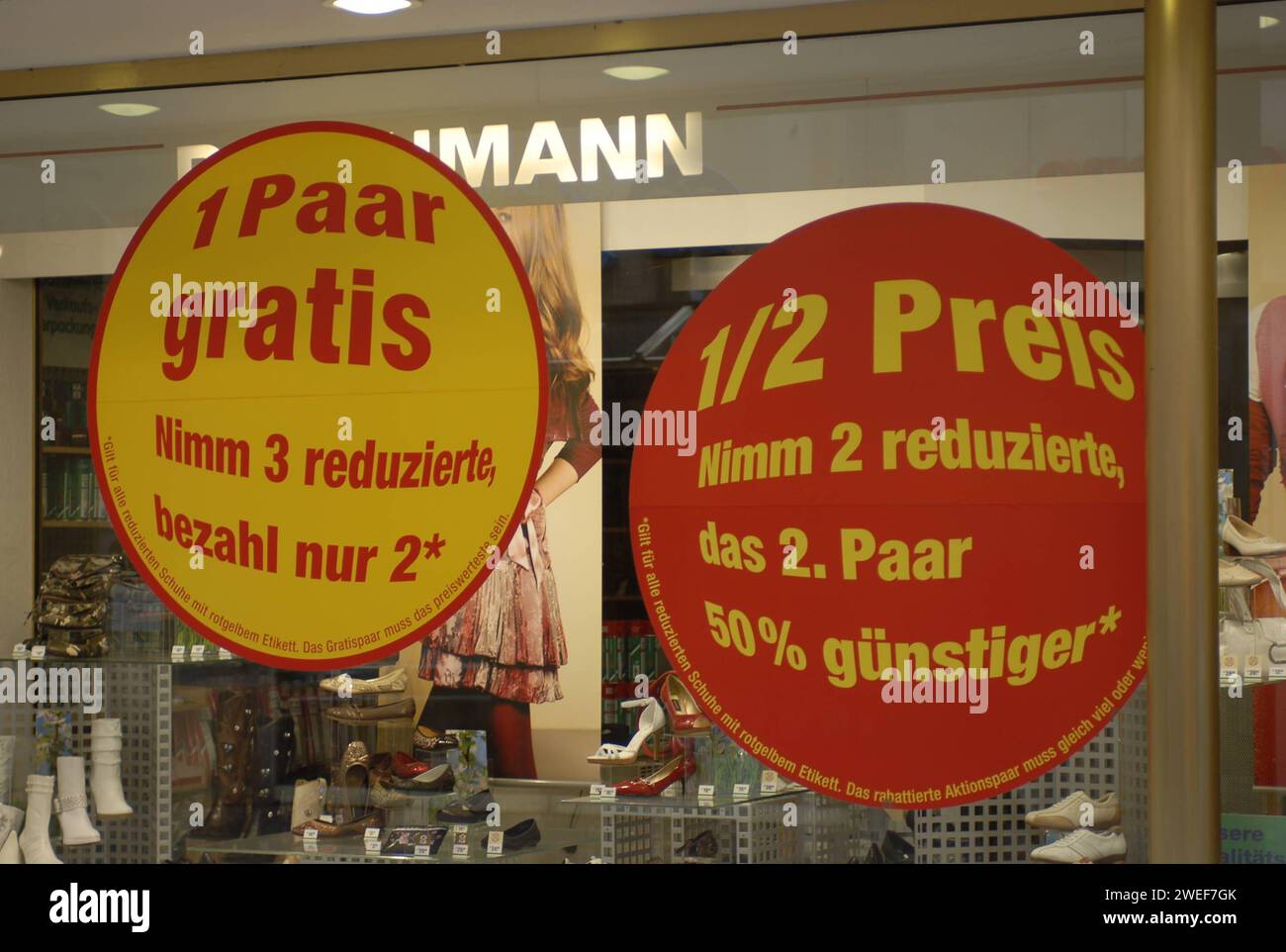 Preisangebot hi-res stock photography and images - Alamy