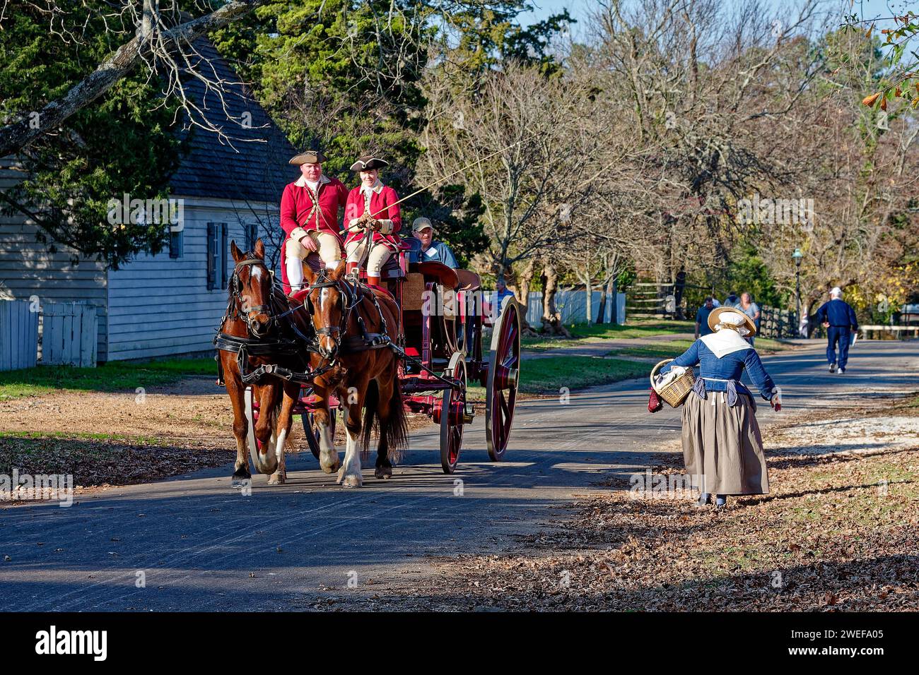 Williamsburg colonial woman hi-res stock photography and images - Alamy