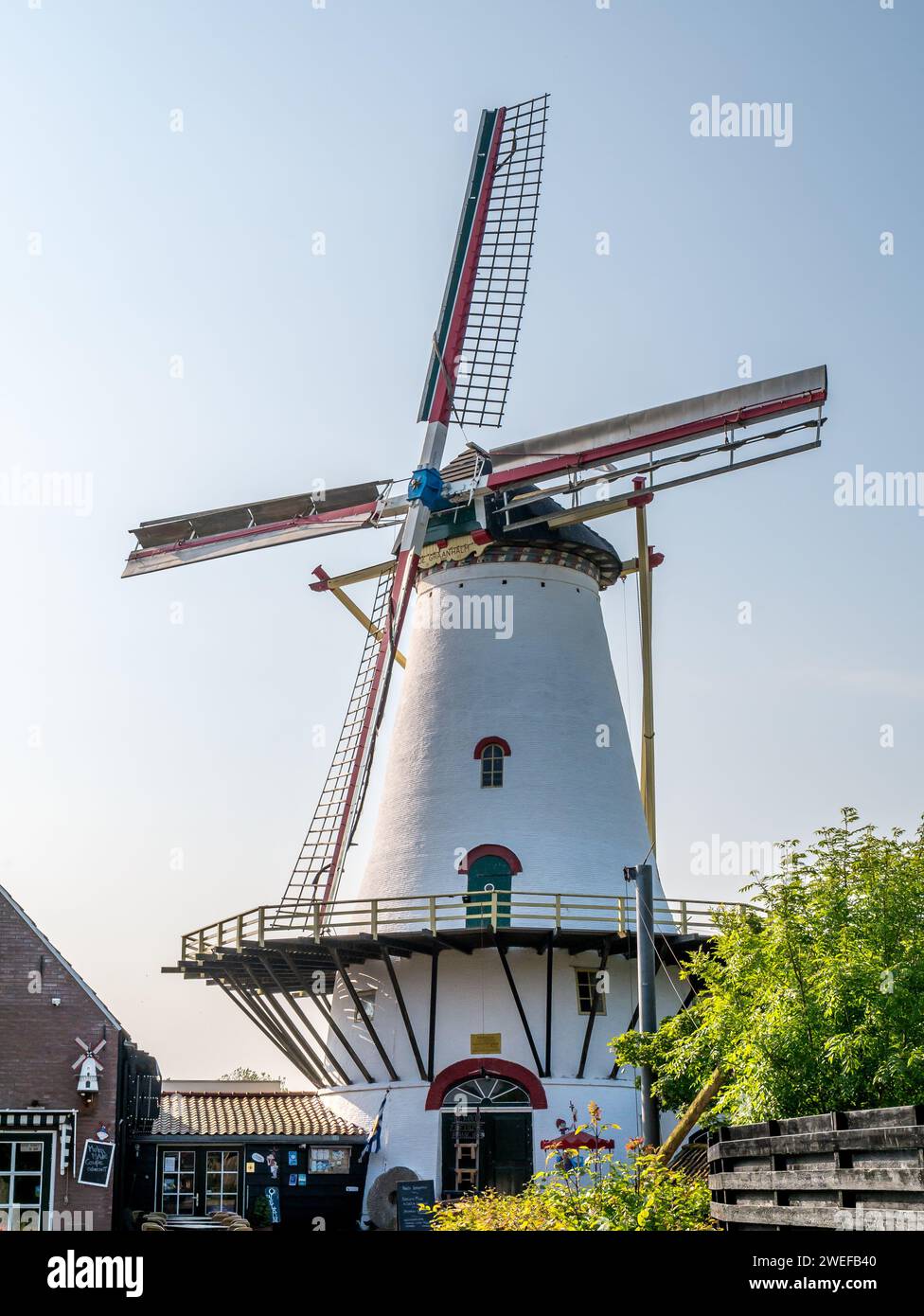 Corn windmill De Graanhalm in Burgh-Haamstede, Schouwen-Duiveland ...