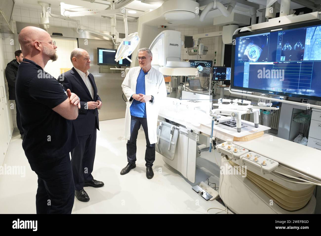 Bundeskanzler Scholz besucht Das St. Antonius Hospital - Krankenhaus in ...