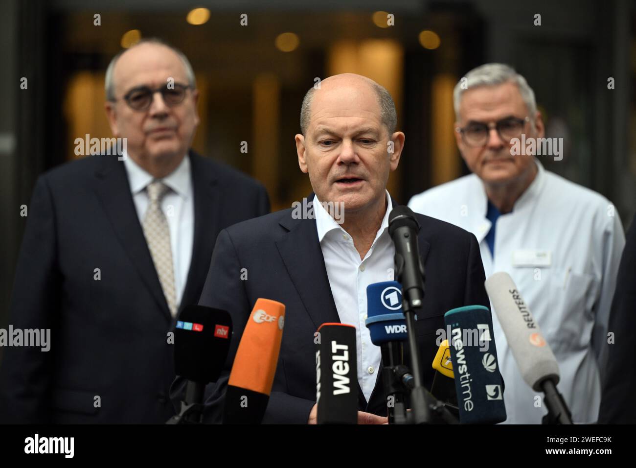 25 January 2024, North Rhine-Westphalia, Eschweiler: Federal Chancellor ...