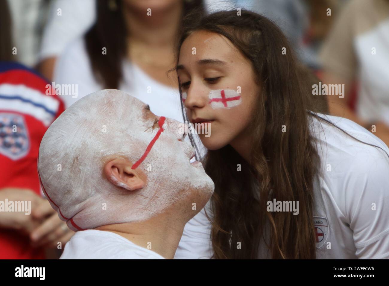 England football fan face paint hi-res stock photography and images - Alamy