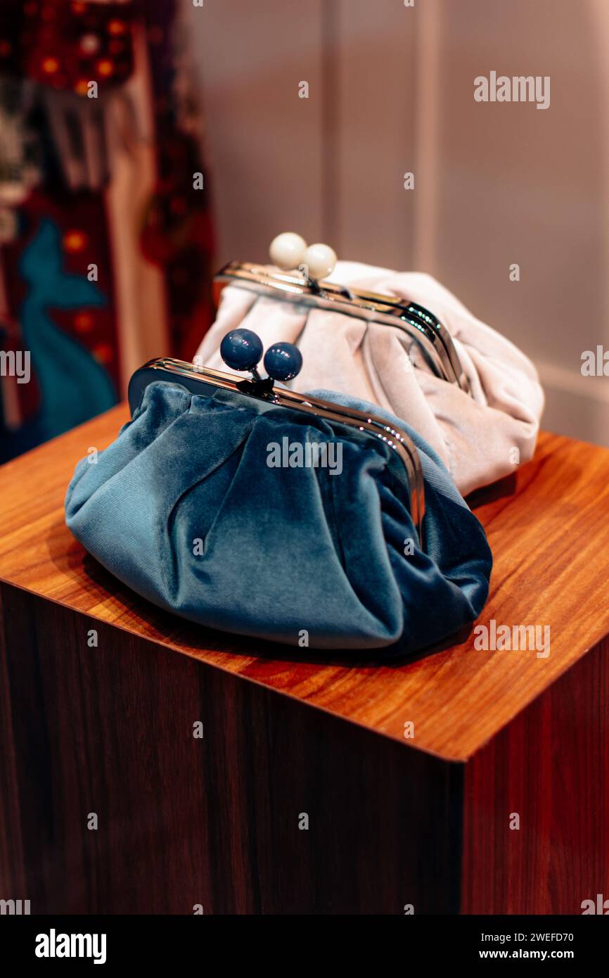Details stand hi-res stock photography and images - Alamy