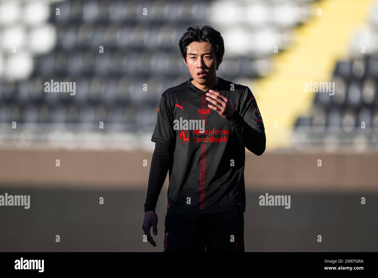 240125 Midtjyllands Han-Beom Lee under träningsmatchen i fotboll mellan ...
