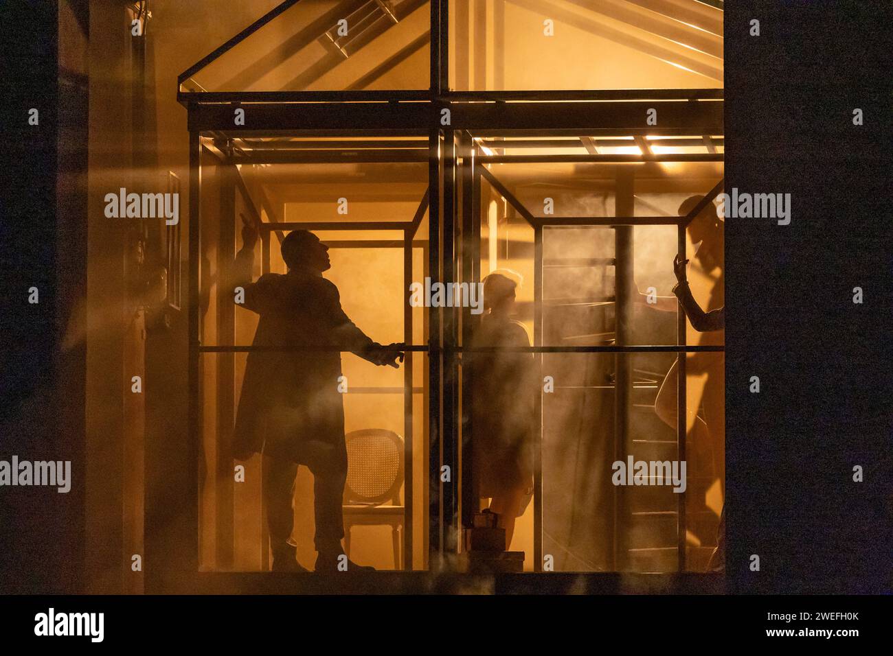 Ensemble Hauptdarsteller sind Lisa Birke Balzer, Steffi Krautz, Peter ...