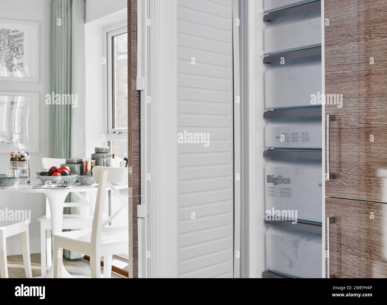 Freezer door hi-res stock photography and images - Alamy