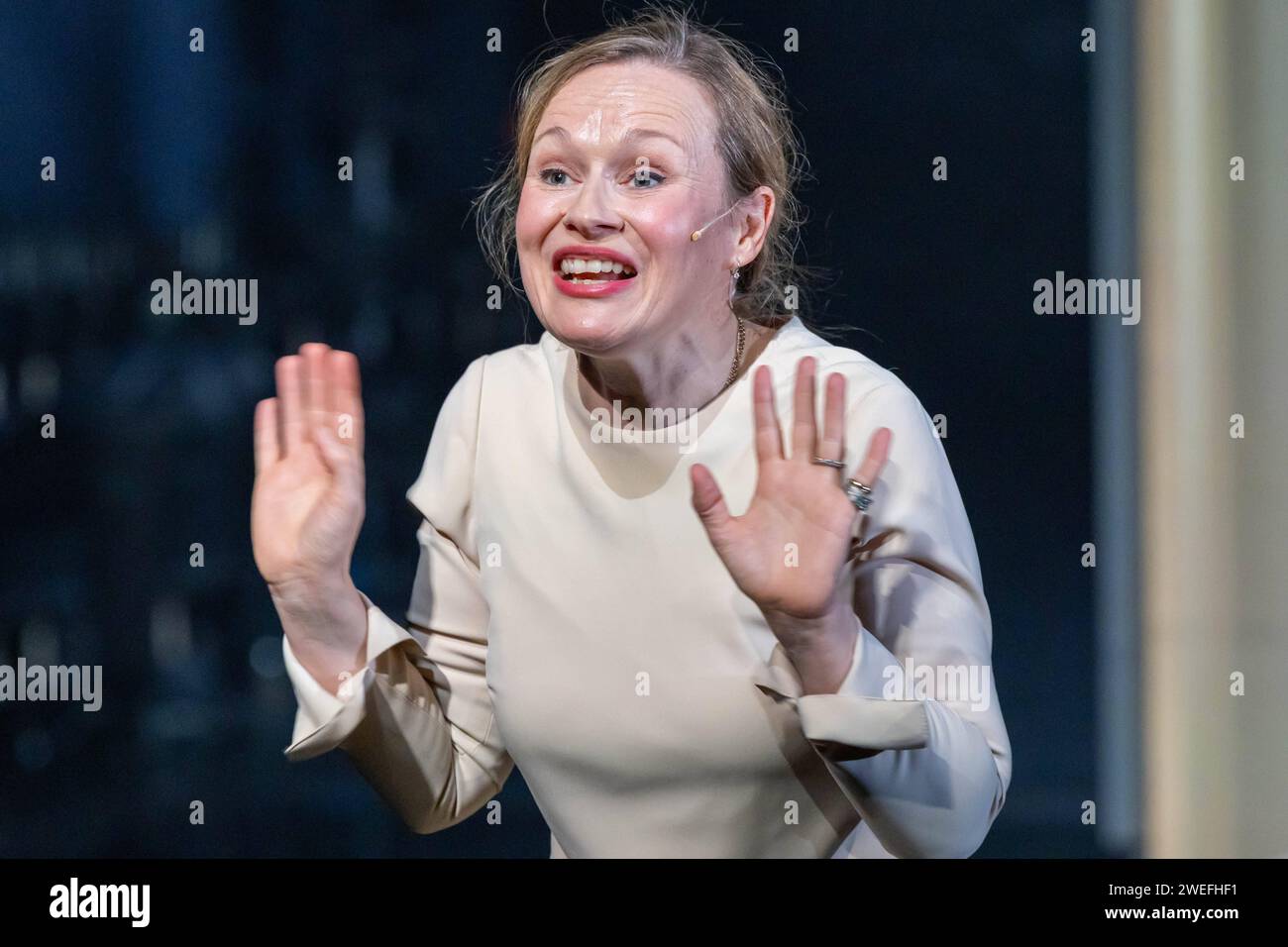 Ensemble Hauptdarsteller sind Lisa Birke Balzer, Steffi Krautz, Peter ...