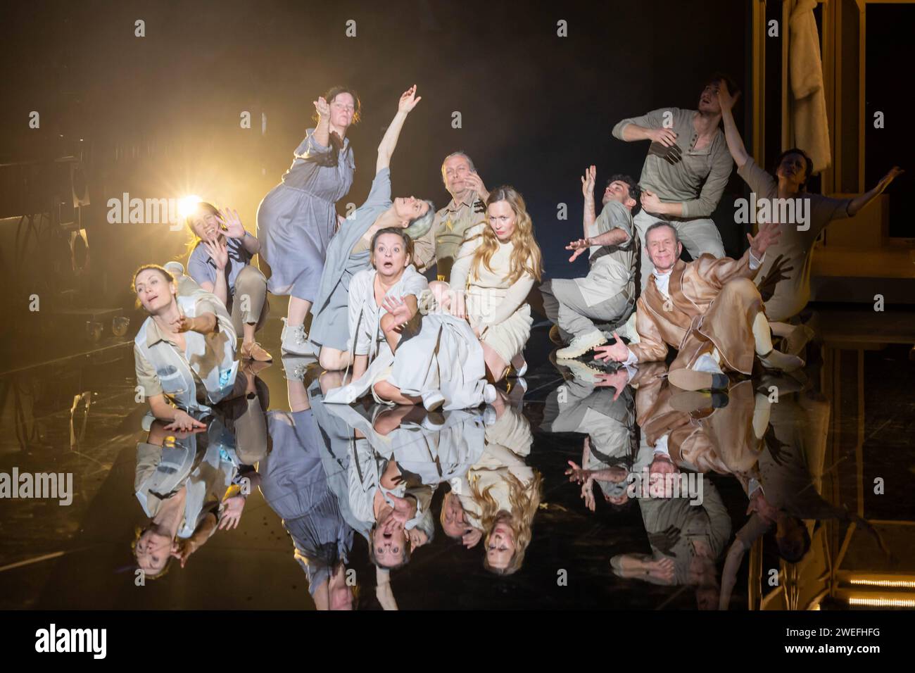 Ensemble Hauptdarsteller sind Lisa Birke Balzer, Steffi Krautz, Peter ...