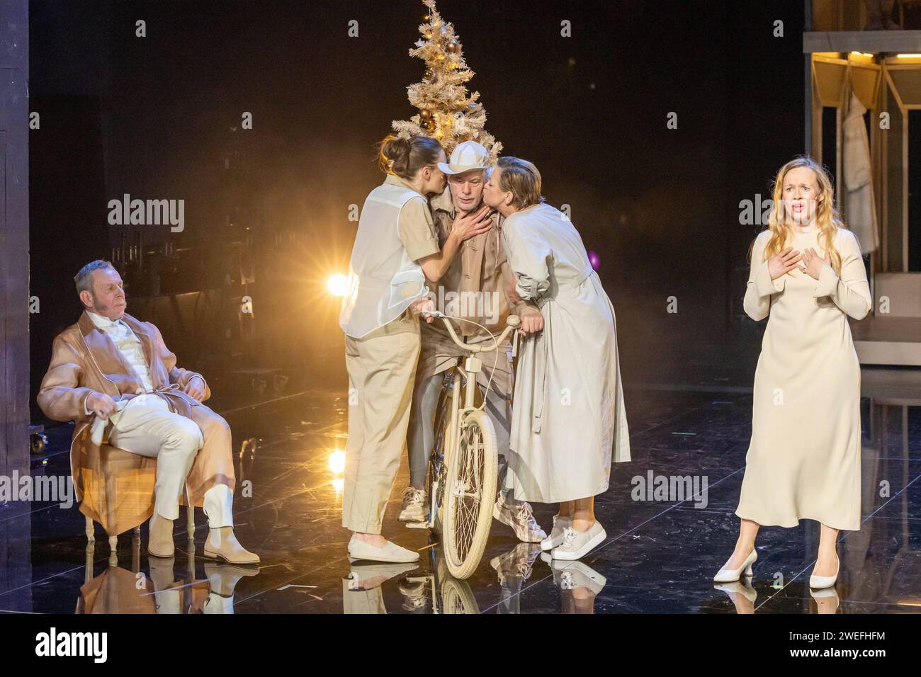 Ensemble Hauptdarsteller sind Lisa Birke Balzer, Steffi Krautz, Peter ...