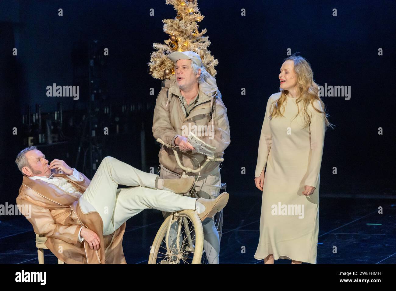 Ensemble Hauptdarsteller sind Lisa Birke Balzer, Steffi Krautz, Peter ...