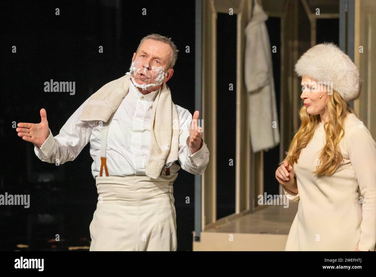 Ensemble Hauptdarsteller sind Lisa Birke Balzer, Steffi Krautz, Peter ...