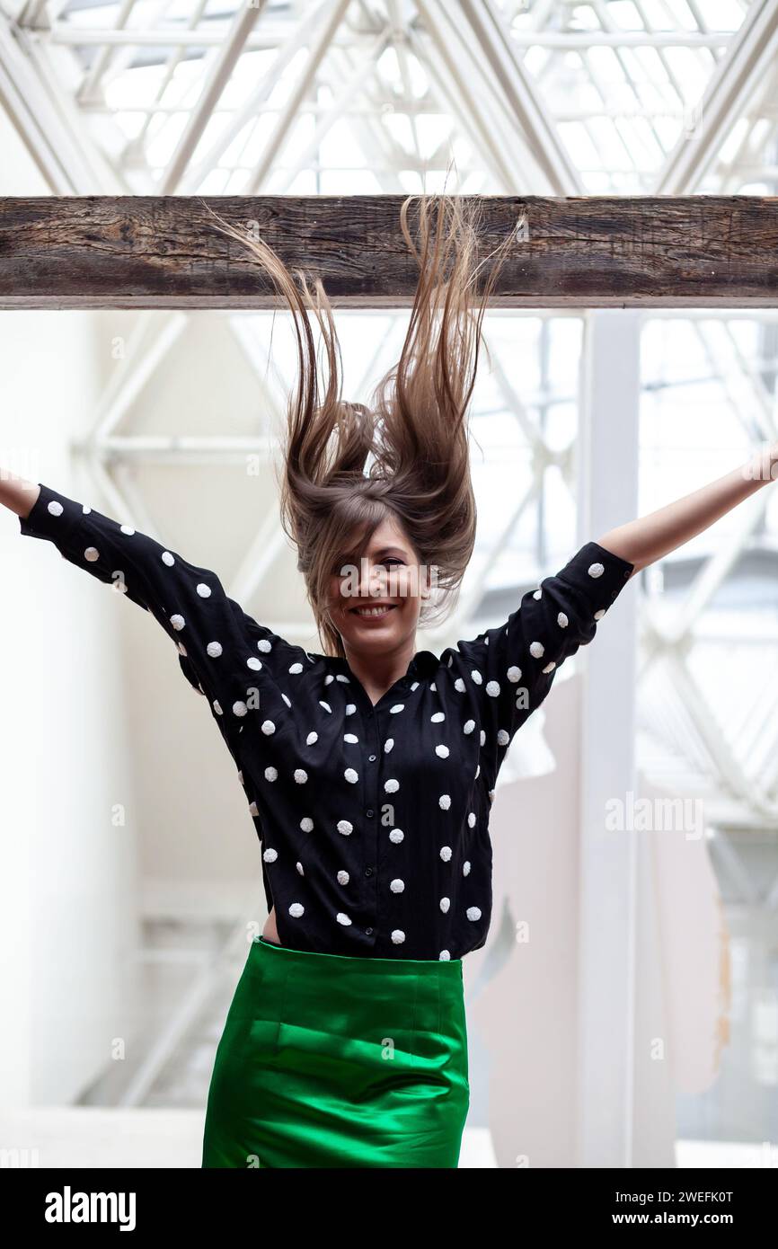 Hair flick hi-res stock photography and images - Alamy