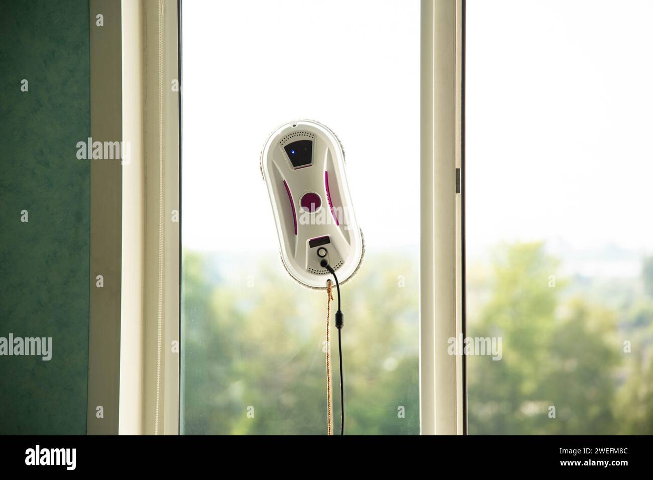 Vacuum automatic robot window cleaner cleans glass from dirt without ...