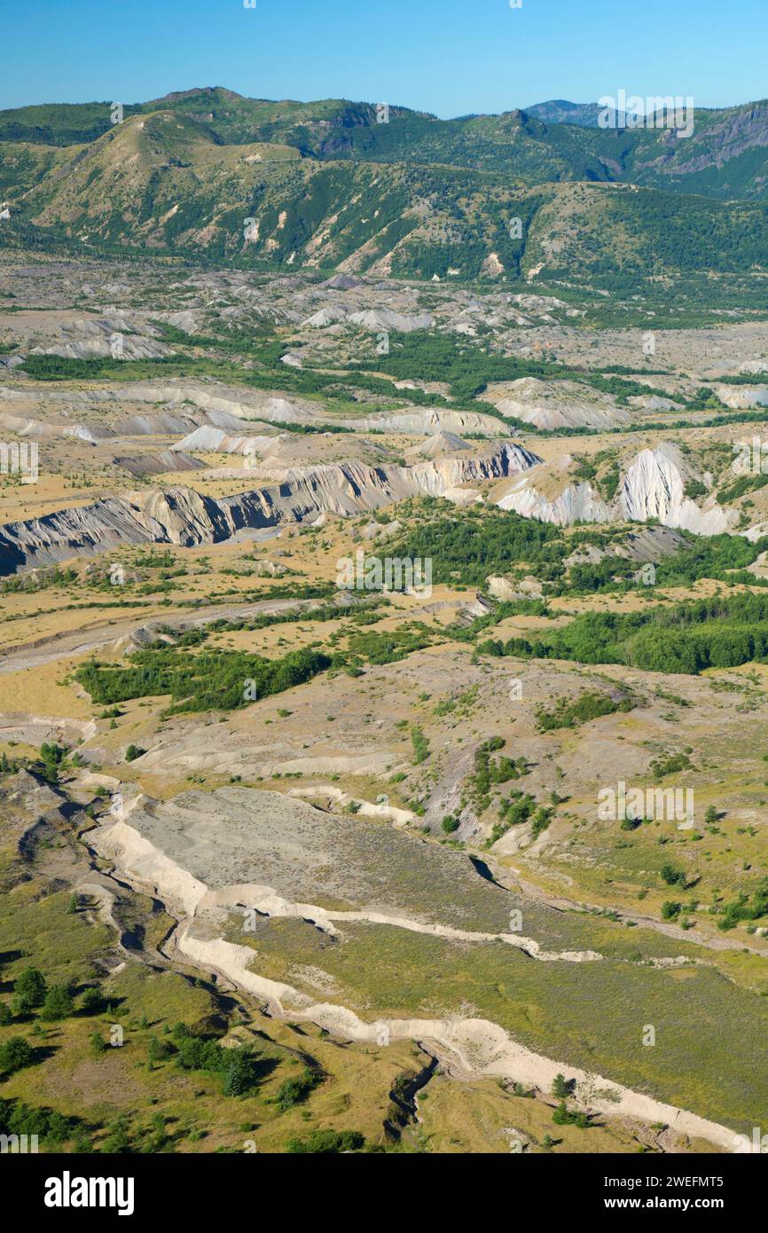 Toutle River valley, Spirit Lake Memorial Highway, Mt St Helens ...
