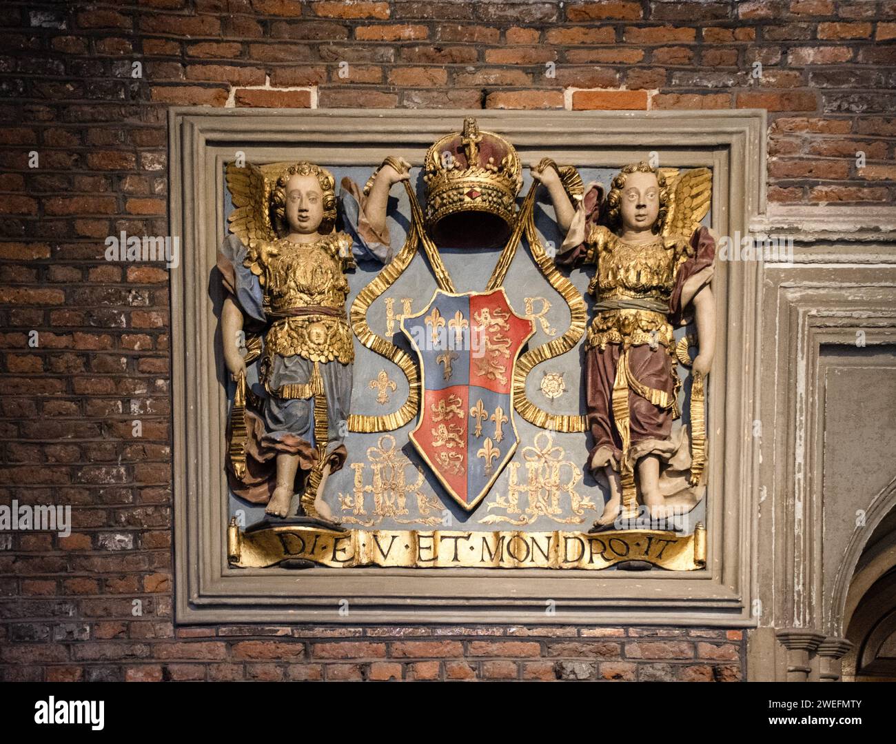 Henry viii coat of arms hi-res stock photography and images - Alamy