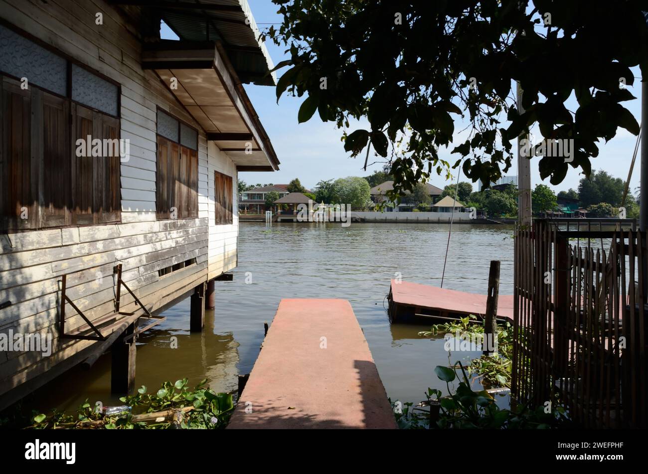 Bangkok nonthaburi chao phraya river hi-res stock photography and ...