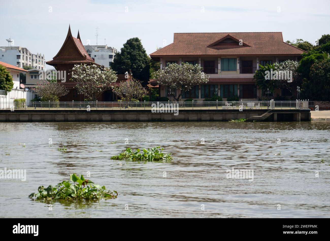 Bangkok nonthaburi chao phraya river hi-res stock photography and ...