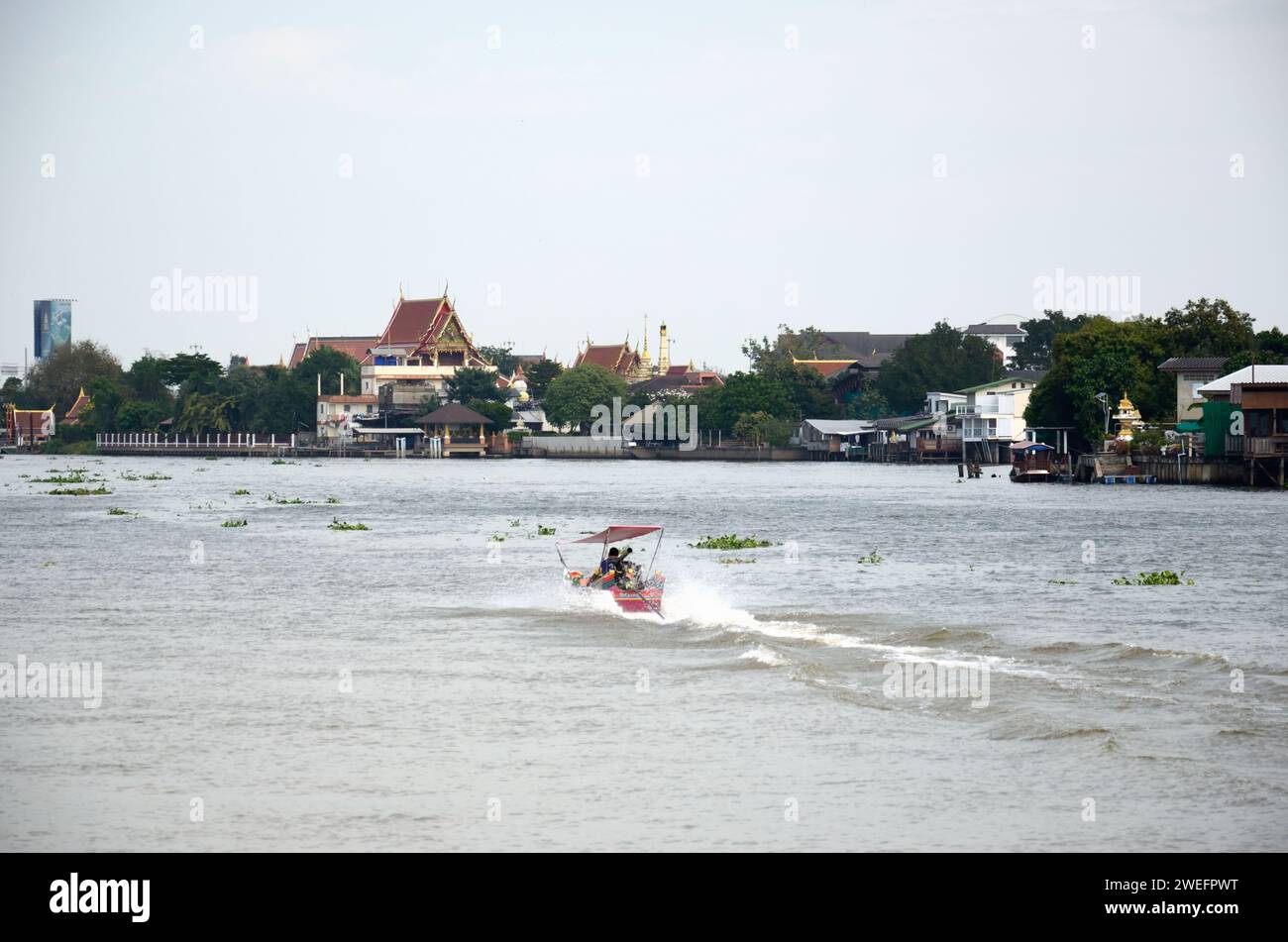 Bangkok nonthaburi chao phraya river hi-res stock photography and ...