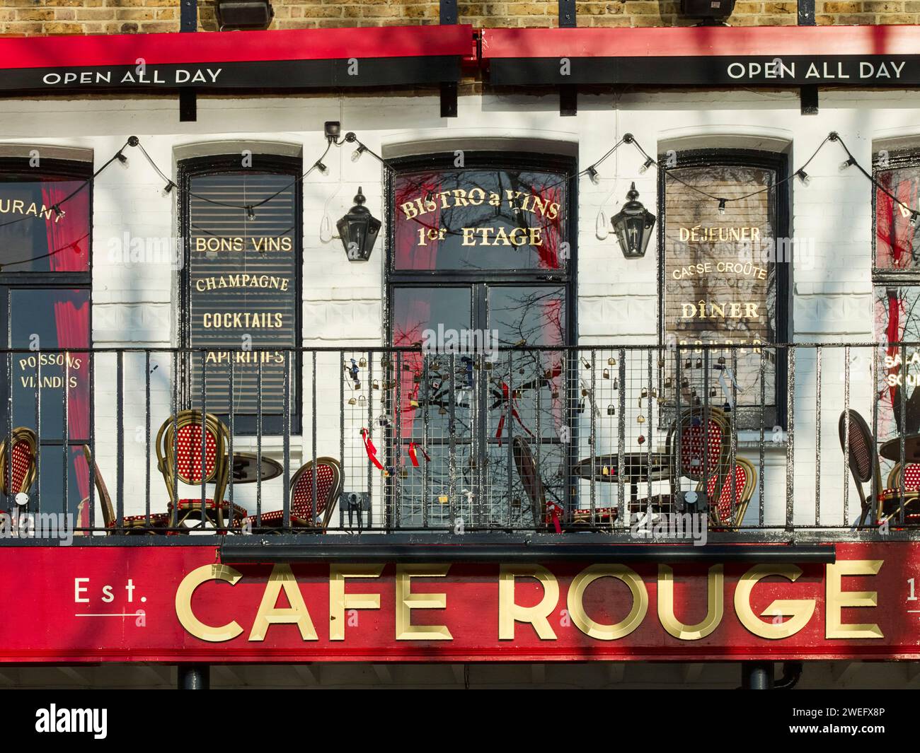 Outside cafe rouge hi-res stock photography and images - Alamy