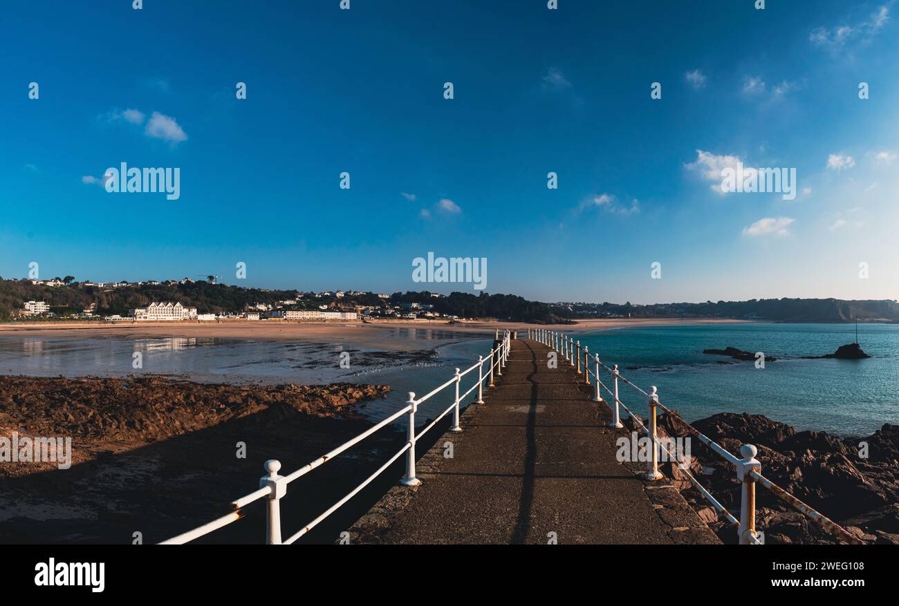 View over sea channel st hi-res stock photography and images - Alamy