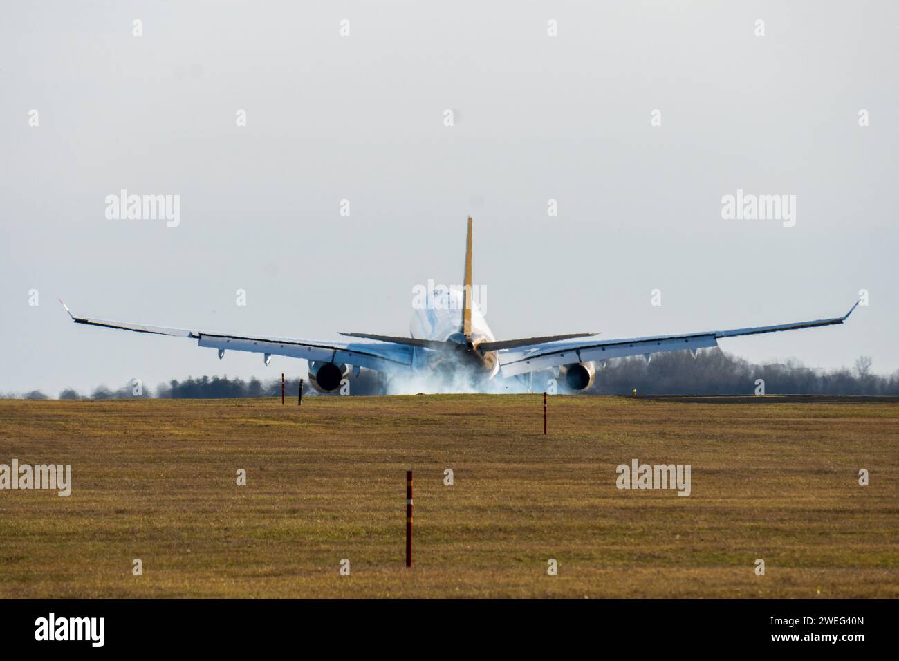 Hungary Air Cargo is landing at Budapest Airport Stock Photo - Alamy