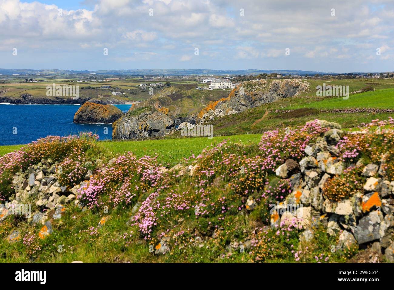 The Mullion Cove Hotel in the distance, Mullion Cove, Lizard Peninsula ...