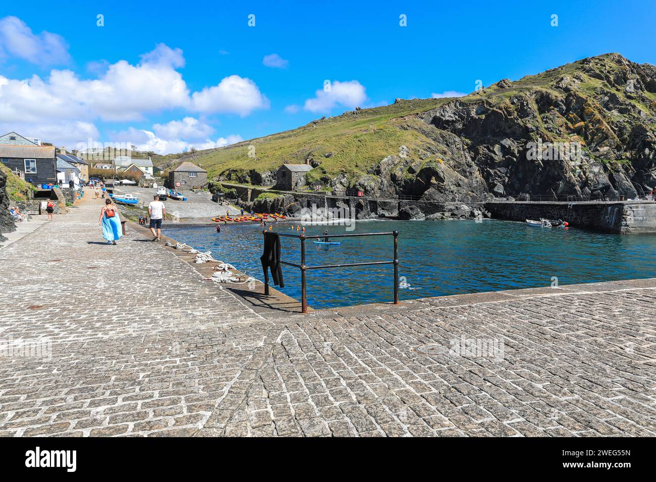 Mullion Cove Harbour, Lizard Peninsula, Cornwall, England, UK Stock ...